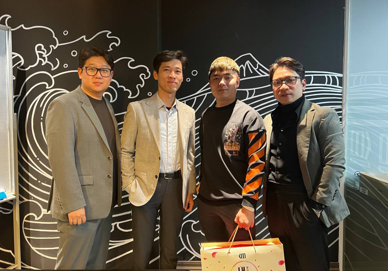 kdKOO | WE CREATE EXTRAORDINARY