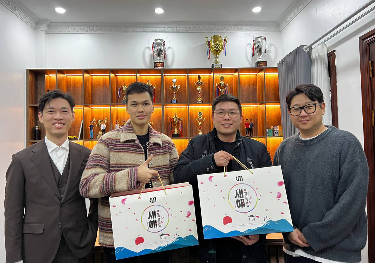 kdKOO | WE CREATE EXTRAORDINARY